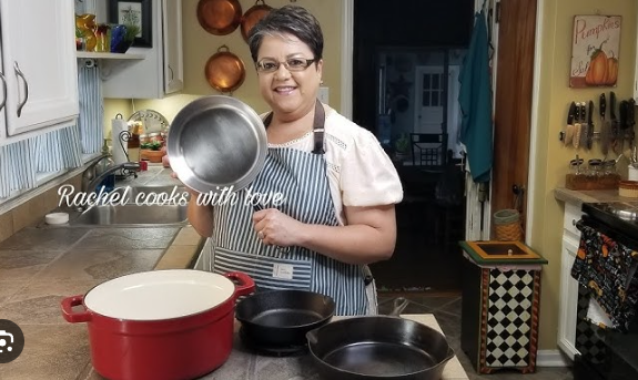 HOW I CLEAN MY COOKWARE | New Cast Iron Skillet, Stainless Steel, Dutch ...